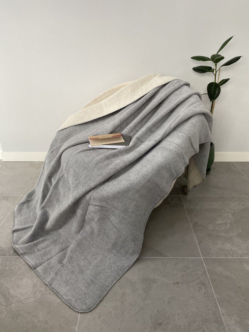 GREY / CREAM » Blantur